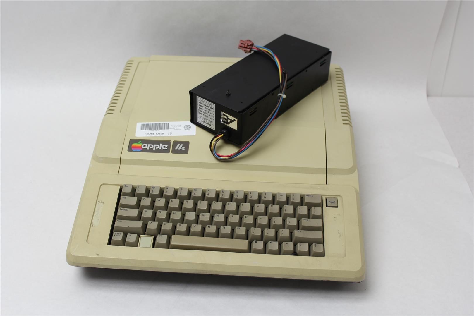 VINTAGE 1982 Apple lle Enhanced Computer 1.023MHz 8-Bit Data Bus A2S2064 | eBay